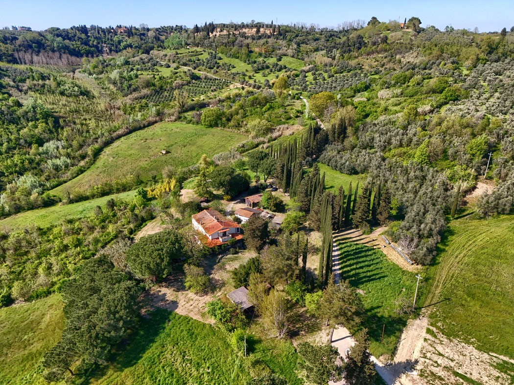 Tuscan estate for sale between Pisa and Florence – 15 hectares and ...