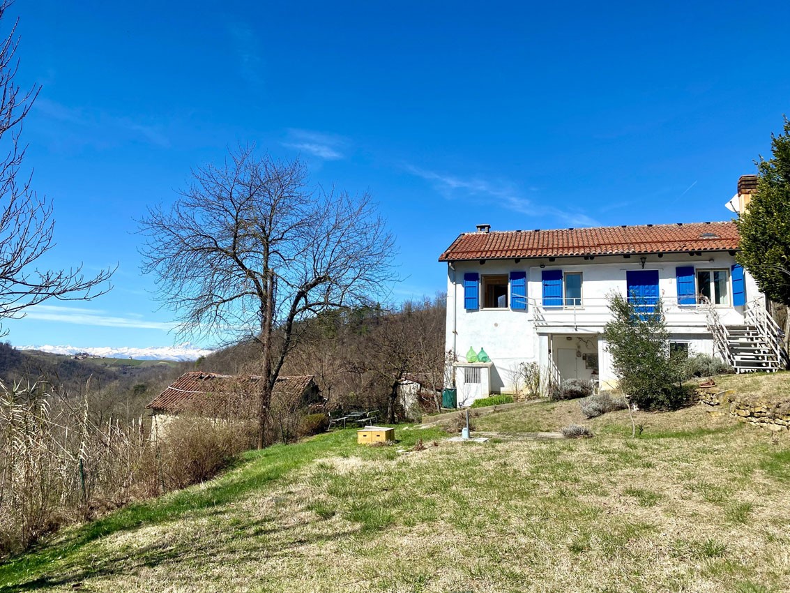 Detached home for sale in Somano with views of the Alps and Langhe ...